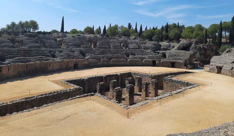 Seville Weather in October: Monthly Temperature, Rainfall and More